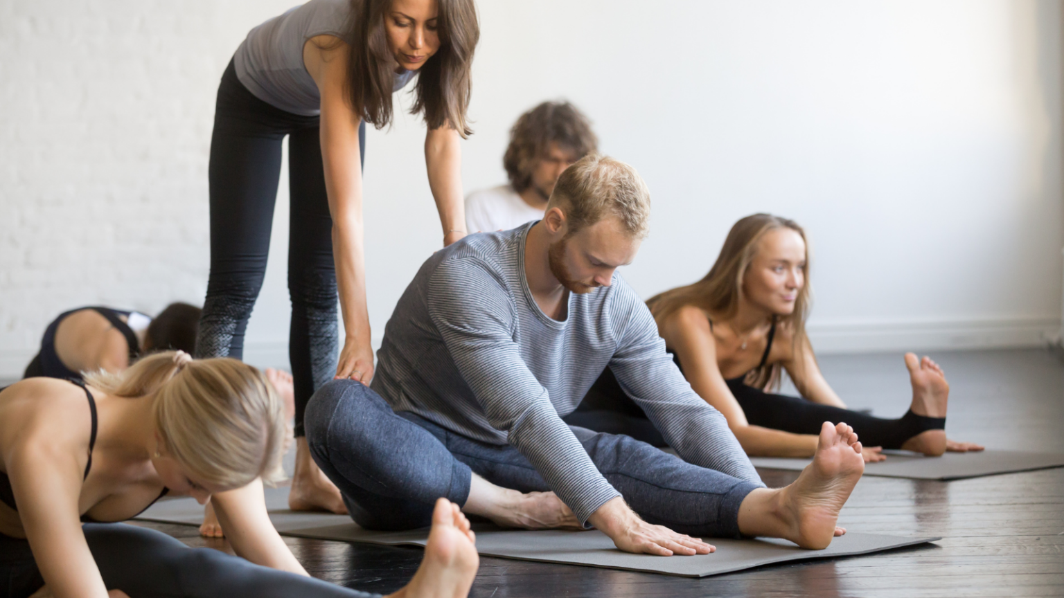 Yoga Teacher Challenges: 4 Ways to Overcome - YogaUOnline